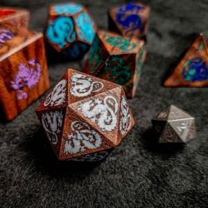 China Archaize Dice Set with Engraved Numbers Vintage Look Antique Gold Black Inscriptions and High Durability for Tabletop RPGs for sale