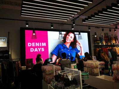 China Indoor Fixed Full Color LED Display Screen P3.9 1000x500mm Cabinet 3840Hz Refresh Rate for sale