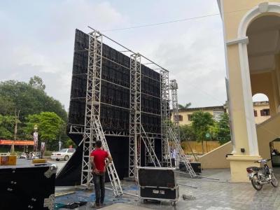 China IP65 Aluminum LED Billboard P10 SMD3535 1R1G1B 96x96 Cabinet 960x960mm Outdoor Display for sale