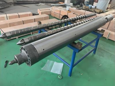 China Bimetallic Injection Screw Barrel for PVC / TPU / Corrosive Plastic Molding Machine for sale