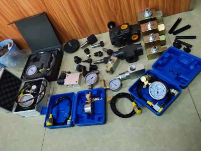 China Excavator Hydraulic Pressure Gauge Set 3 Gauges 250bar 400bar 600bar Test Kit for sale