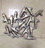 China Excavator Hydraulic Tee Connector 25-30 Ton Transition Joint Spare Parts for sale