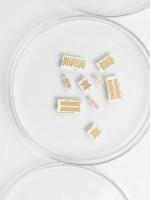 China TFBP5R45/R9-10JC Thin Film Bandpass Filter 5.0-5.9 GHz RoHS Compliant Surface Mount for sale