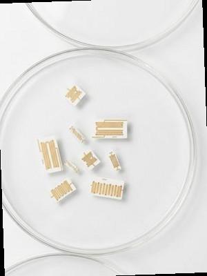 China TFBP8R7/R2-7SC Thin Film Bandpass Filter 8.6-8.8 GHz RoHS Compliant Surface Mount for sale