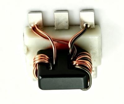 China Compact SMD Directional SMT Coupler Coupling 5-1000 MHz 17.9 DB for sale