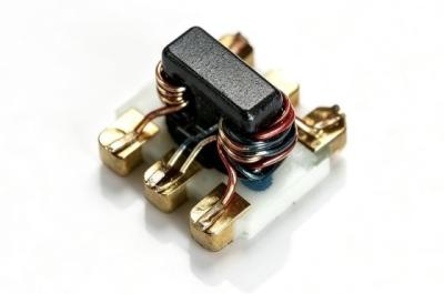 China Radio Frequency RF Balun Transformer 10-10000 MHz 1:2:1 50 Ohm ODM for sale