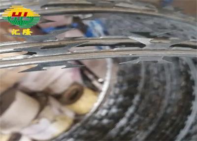 China 450mm Concertina Fence Hot Dipped Galvanized Steel High Tensile Blade Safety 5 Clips for sale