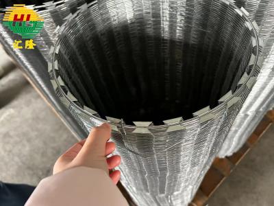 China 450mm Diameter 2.5mm Barbed Wire Coil Fencing Customed Electric Galvanized for sale