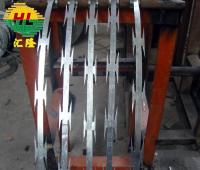 China Hot DIP Concertina Bto-22 Type Razor Barbed Wire From China for sale