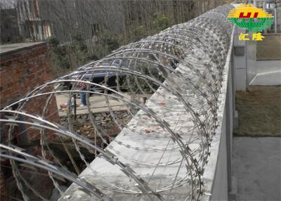 China BTO-16 Conertina Razor Wire Galvanized Security For Defense Temporary Security Installations for sale