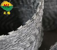 China Defense Galvanzied BTO-18 Concertina Razor Wire Fence for sale