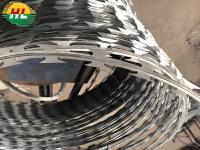 China Highly Protective 500mm Razor Barbed Wire ASTM Standard 5 Clips Per Spiral for sale