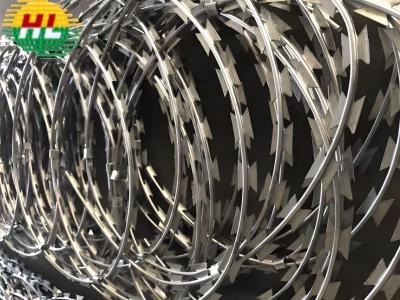 China 2.8mm Diameter 600mm Rustproof Razor Barbed Wire Strong Durable High Tensile for sale