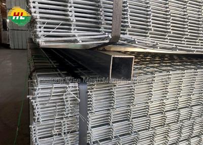 China HUILONG Construction Site Galvanized Welded Wire Fence Panels 50x100mm Mesh for sale