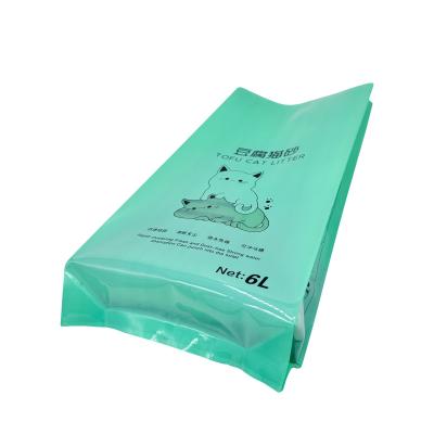 China Custom 6L Green Back Sealed Side Gusset Recyclable Plastic Vacuum Sealed Cat Litter Packaging Bags with Clear Window for sale