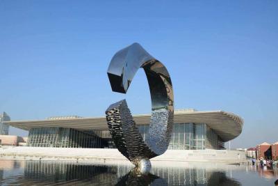 China ODM Stainless Steel Abstract Sculpture Mirror SS Circular Tube Connecting Sculpture for sale