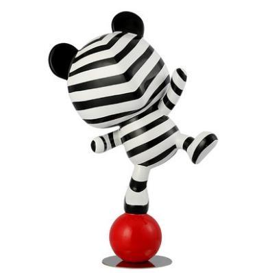 China Garden Cartoon Character Sculptures Resin Handmade Art Sculpture for sale