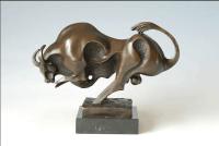 China Custom Wire Animal Sculptures For The Garden , Surface Brushed Bronze Deer Statue for sale