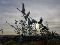 China Big Geese Large Outdoor Metal Sculpture Square Life Size Bronze Statues for sale