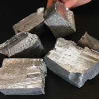 China MgZr30% Master Alloy Ingot with Zr 30% for Grain Refinement in 6-8kgs Waffle Shape for sale