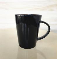 China Microwave Safe Lightweight 16OZ Custom Ceramic Mugs Black Smooth Surface for sale