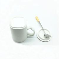 China Office Use 11Oz 320ml White Bone China Mugs With Lid And Spoon for sale