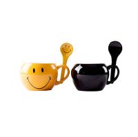 China CE Certified Oval Beverage Ceramic Drinking Mugs WIth Spoon In Handle for sale