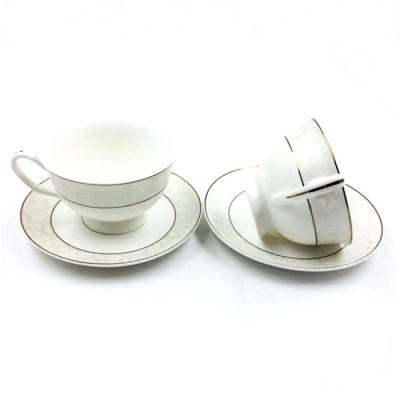 China 7OZ Gold Rim Ceramic Cup and Saucer Set New Bone China Stoneware with CE Approval for sale