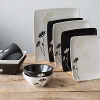 China Hand Painted White Embossed Porcelain Stoneware Dinnerware Set AB Grade Custom Color for sale