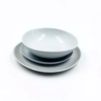China SGS Certified Porcelain Dinnerware Set 3 Piece Glazed Bone China Plates Bowls Dishes Custom Size for sale