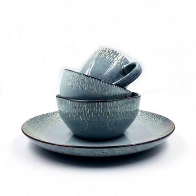 China AB Grade Crack Glaze Relief Porcelain Dinnerware Set For Home for sale