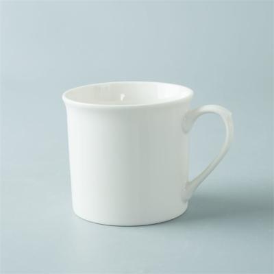 China Single Layer Promotional 8oz 250ml White Ceramic Mugs , Bone China Latte Mugs for sale