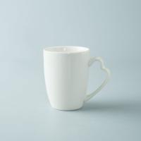 China SGS Approve Heart Shaped Handle White Ceramic Mugs , 10 Ounce Coffee Cups for sale