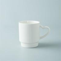China Advertising Microwavable Sublimation Mugs 11oz With Heart Handle for sale