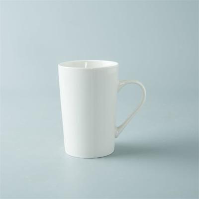 China 13oz Scratch Resistant White Ceramic Coffee Mug Tall Custom Pattern OEM for sale