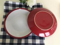 China LFGB Certified Shiny Pottery Dinner Plates Round With Red Bright Glaze for sale