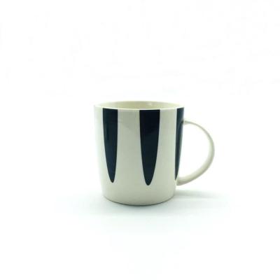 China 10oz 300ml Large Ceramic Coffee Mugs White Glazed Office Use for sale