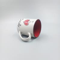 China Durable Red Inside 18oz Ceramic Drinking Mugs , 500ml Ceramic Mug For Father'S Day for sale