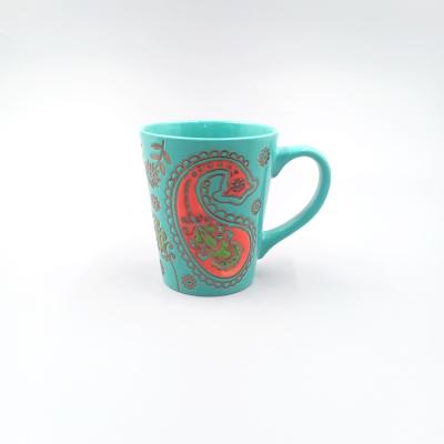 China 14oz V-Shape Ceramic Green Glazed Hand Painted Gold Flower Coffee Mug 3000 PCS MOQ for sale