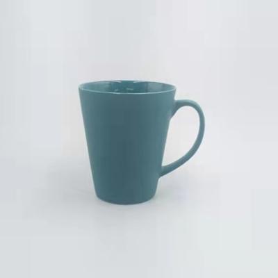 China Ceramic Coffee Mugs With Large Handle, Coffee Cups For Hot Or Cold Drinks for sale