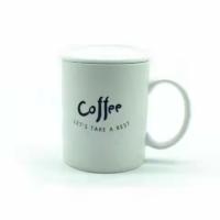 China Customizable 300ml 10oz Ceramic Coffee Mug with Lid Stoneware Handmade Easy Grasp Handle for sale
