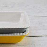 China Home Small Wavy Edge Ceramic Lasagna Baking Pan Sets Commercial for sale