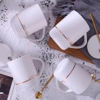 China Nordic Style Ceramic Coffee Mug 450ml with Gold Spoon Cover and Sticker for sale