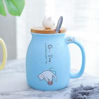 China 3D Ceramic Mug with Lid and Spoon 15oz Creative Milk Coffee Tea Cup Customizable for sale