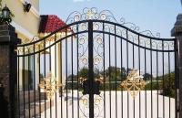 China Double Out Swing Contemporary Metal Gates For House Outdoor Entrance for sale