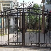 China Powder Coated Morden Iron Gate Rodent Proof , OEM Cast Iron Garden Gate for sale