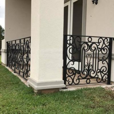 China Ornamental Outdoor Cast Iron Balcony Railings Provide Security For Residential for sale