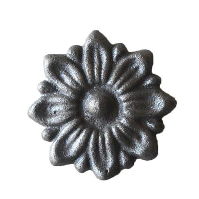 China Sand Blasted Cast Iron Garden Ornaments Antirust Cast Iron Fence Point for sale