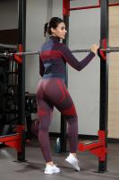 China Full Zip Performance Long SleeveTight Ribbed Fit Breathable Fabric for sale