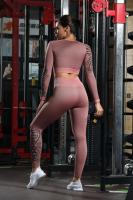 China Muscular Build Compression Long Sleeve Top Extra Stretch Quad Friendly for sale